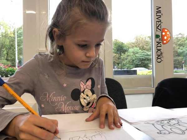 Rajzolás kezdőknek – formák születnek a fehér papíron - Szárnyaló ...